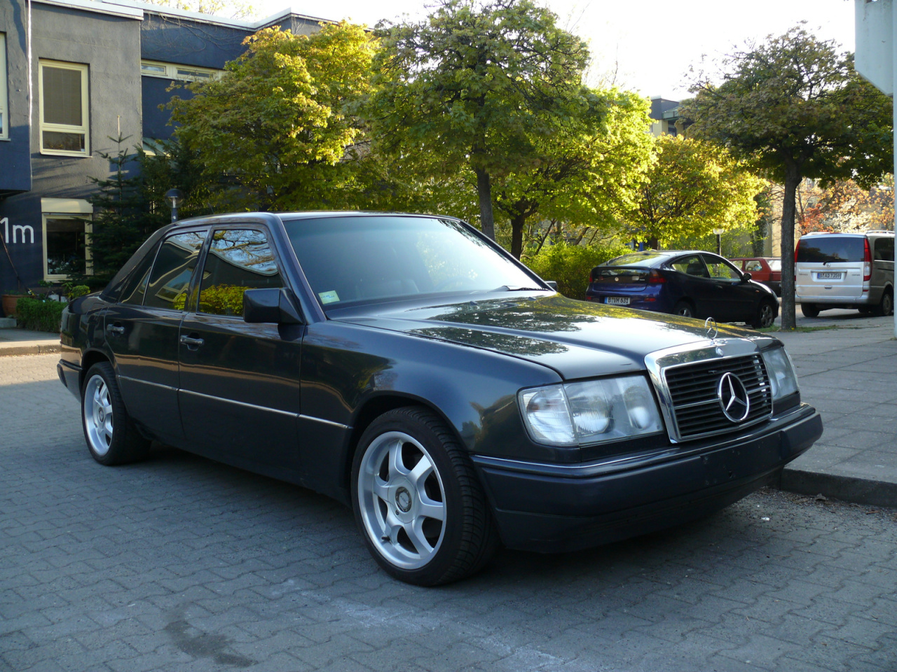 W124 E400 - Automarkt - Mercedes-Fans - Das Magazin für Mercedes-Benz-Enthusiasten