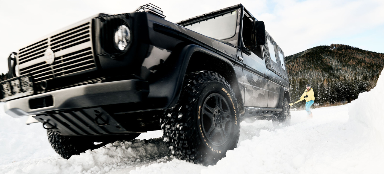 Wüst veredelter Puch G von S-TEC: Tarnfarbener Puch 230 GE als ...