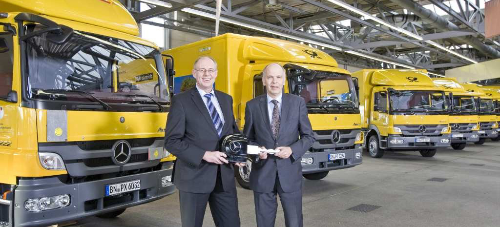 Go Yellow: Zehn Mercedes-Benz Atego Hybrid an DHL übergeben: Atego ...