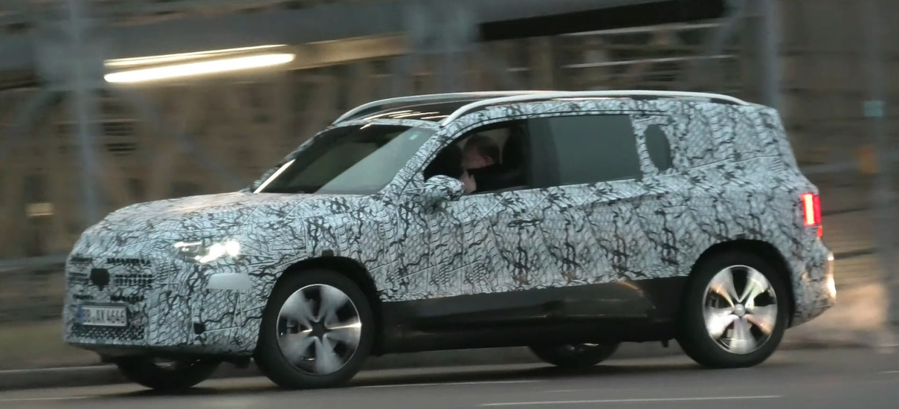 Mercedes Erlkönig erwischt: Aktuelle Bilder vom Mercedes GLB für 2026 ...