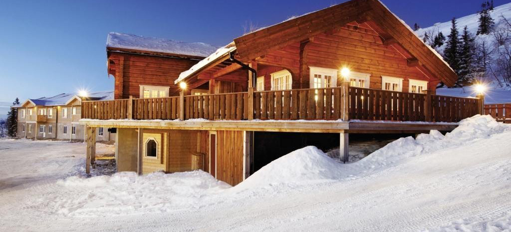 In den Winter mit Mercedes-Benz: Ski und Rodel gut: Mit Original ...