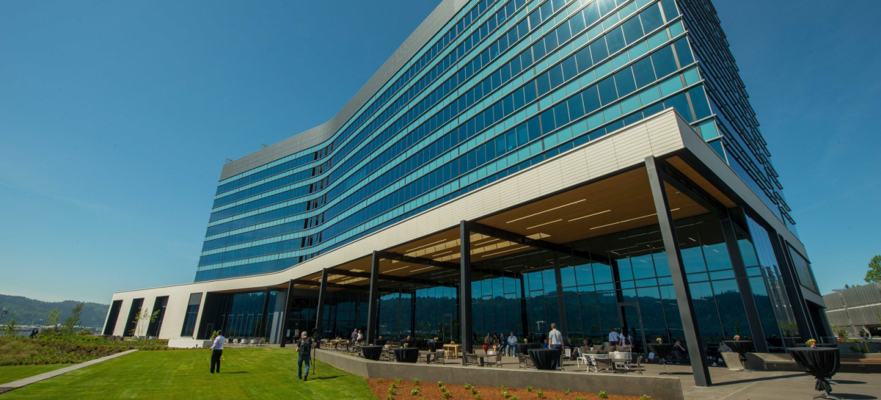 Effizient, schick, preisgekrönt: : Das neue Daimler Trucks Headquarter ...