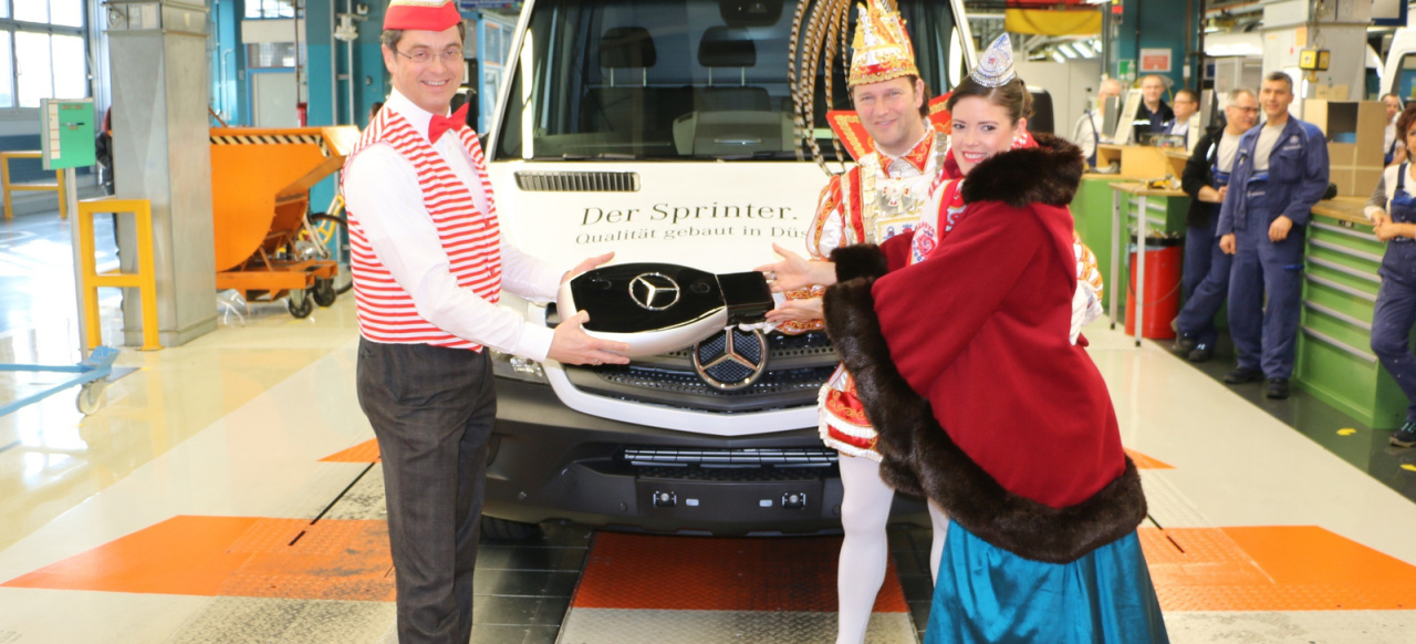 Alaaf! : Karneval im Düsseldorfer Sprinter-Werk - News - Mercedes-Fans ...