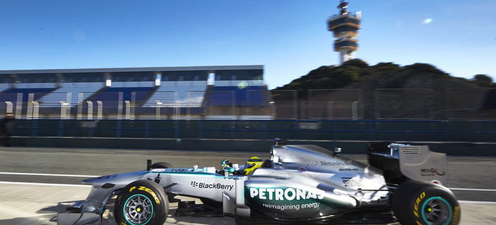 Upate: F1 W04: Erste Fotos vom neuen Silberpfeil: Noch vor der ...