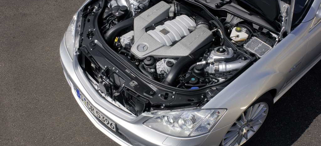 Alle Acht-tung, AMG!: AMG V8 gewinnt die International Engine of the ...