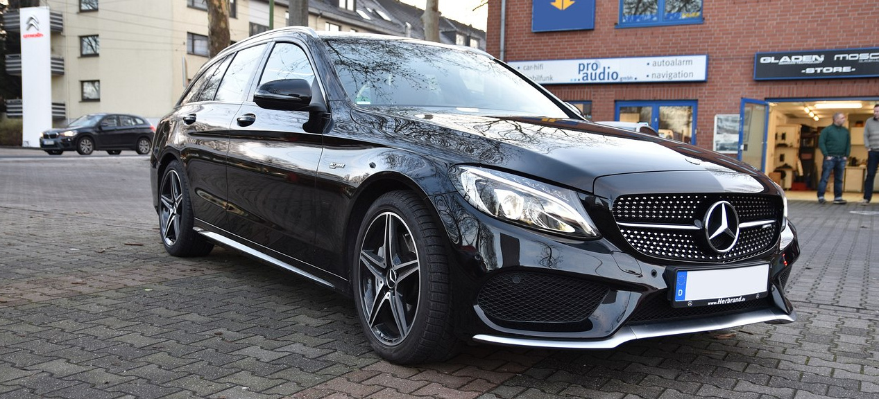 Car-HiFi-Einbauspezialist Pro Audio & Gladen Audio bei SCHÖNE STERNE ...