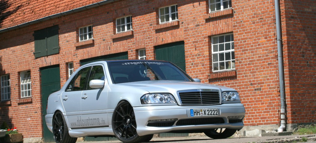 Daily Driver mit Show-Optik: C230 Kompressor (W202): Dezenter Umbau mit ...