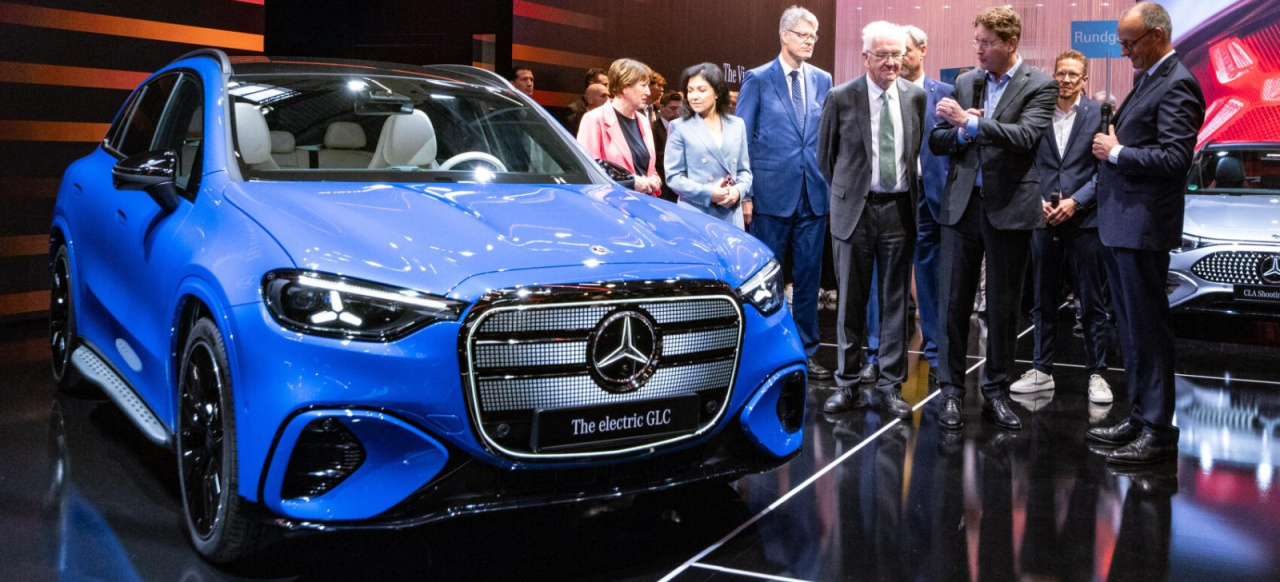 Vorführeffekt: Mercedes-Panne mit GLC EQ auf der IAA 2025: Mercedes-CEO ...