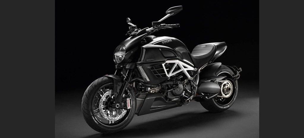 IAA Premiere: Ducati Diavel AMG Edition: Performance-Bike mit ...