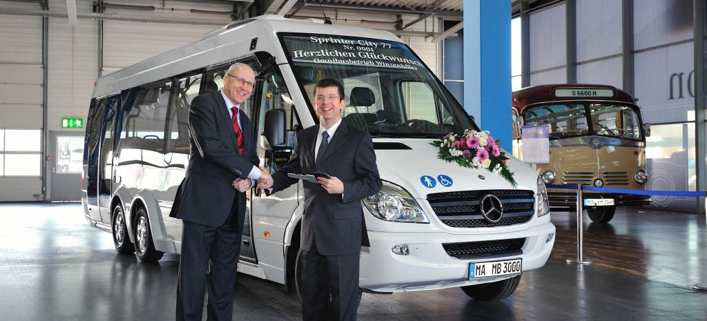Nummer 1: Erster Mercedes-Benz Sprinter City 77 ausgeliefert: Sprinter ...