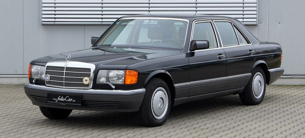 Mercedes-Benz W126 Klassischer Look dank Folie: Folie statt Lackierung ...