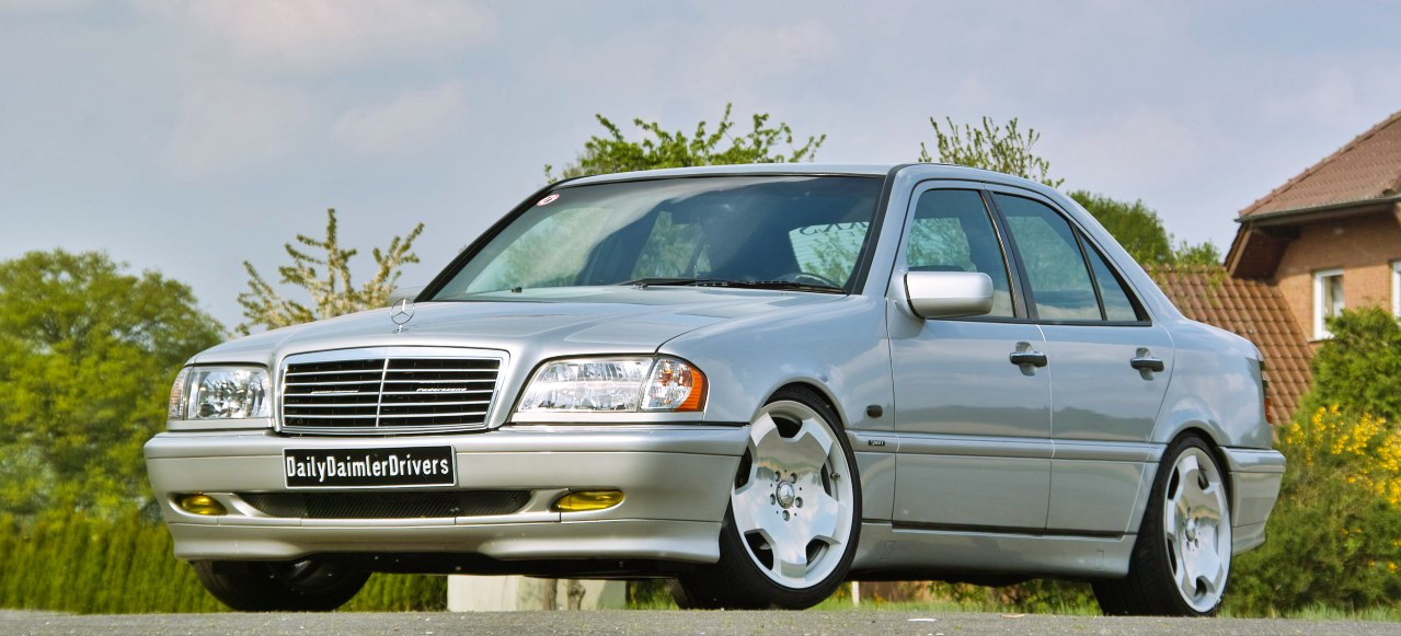 Hey, W202: Hier kommt Alex!: Mercedes C220 CDI im Individualtrimm ...