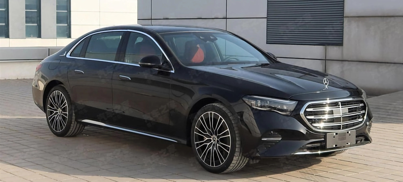 Durchgesickert: Erste Fotos von Mercedes E-Klasse Langversion: Foto ...