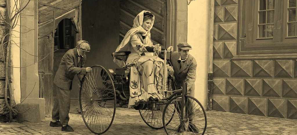 Große Auszeichnung für die Frau von Carl Benz: Bertha Benz in ...