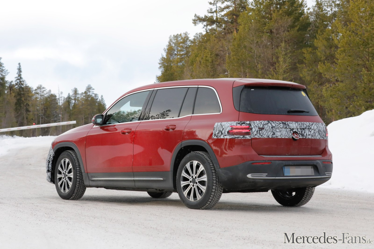 Mercedes Erlkönig erwischt: Spy Shot: Aktuelle Bilder von der EQB X243 ...