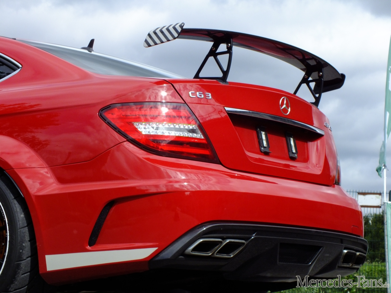Red Heat: 1200 PS im Mercedes-Benz C63 Black Series Coupé (C204): GAD ...