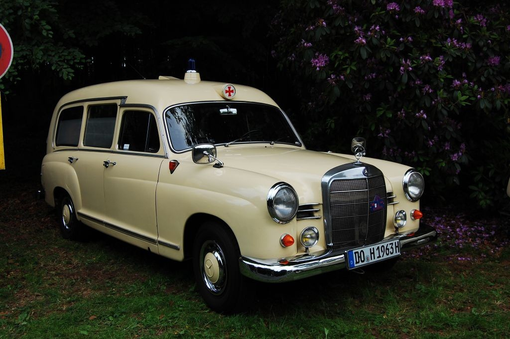 Mercedes-Treffen: Wenn die Alten doller sind als die Jüngsten .: dann ...