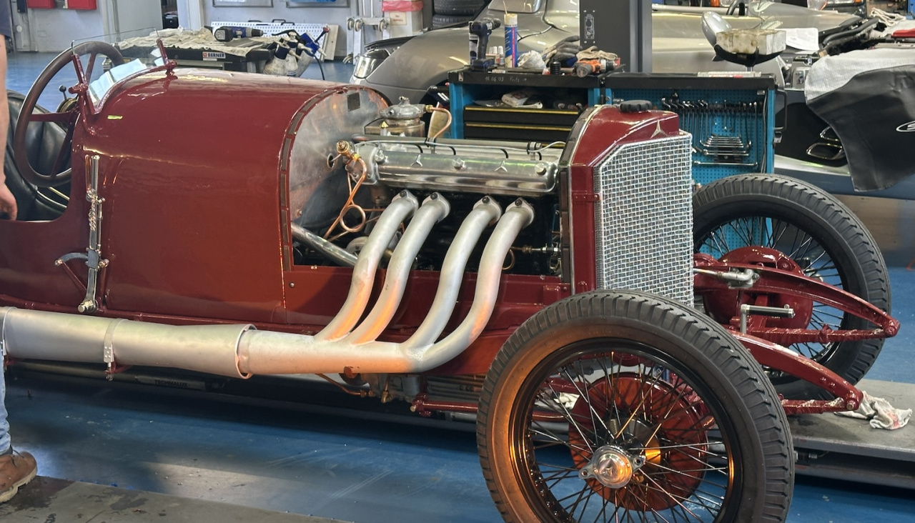 Christian Werner siegt im Mercedes Tipo Indy 2000 120 PS: Sieg in Rot ...