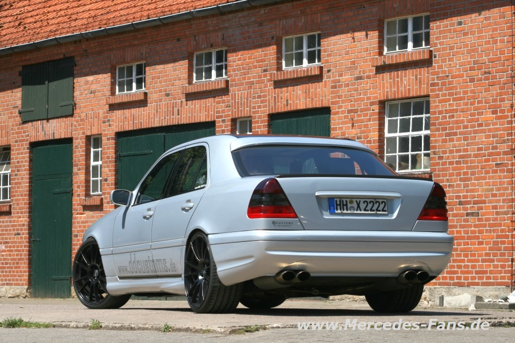 Daily Driver mit Show-Optik: C230 Kompressor (W202): Dezenter Umbau mit ...