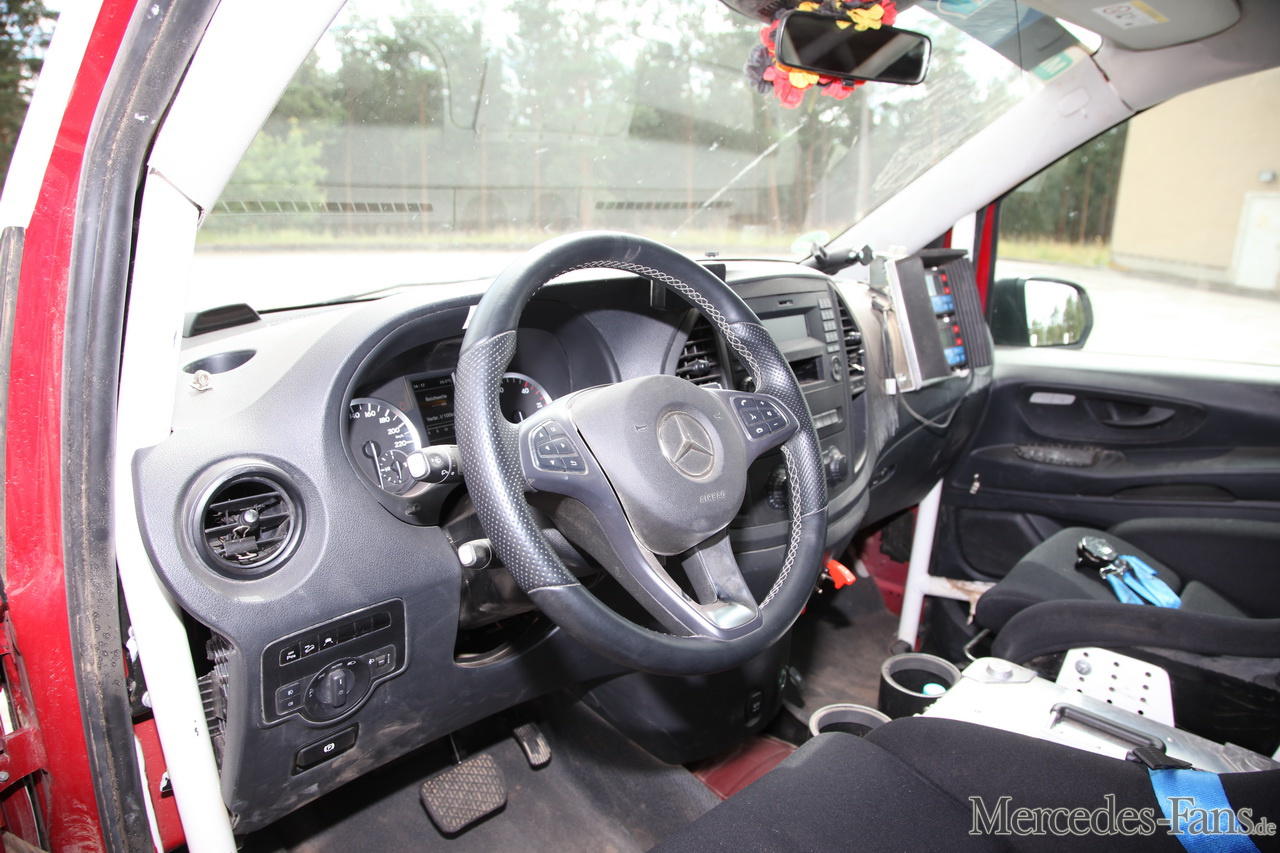 Tracktest Mercedes-Benz Vito Rallye : Der kommt überall durch ...