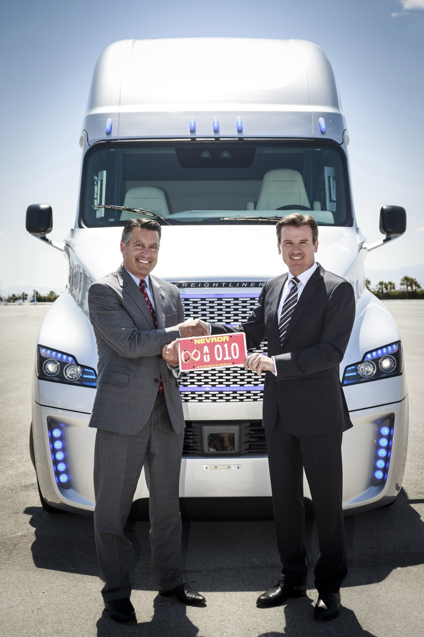 Freightliner: Erster autonomer Lkw mit US-Straßenzulassung ...