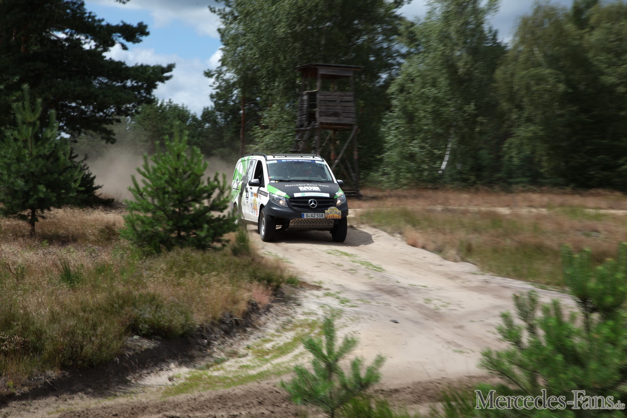 Tracktest Mercedes-Benz Vito Rallye : Der kommt überall durch ...