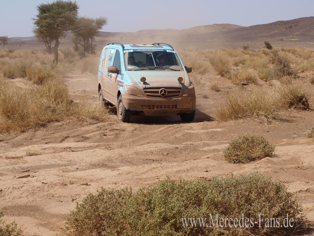 Rallye Aïcha des Gazelles: Mercedes-Benz Vito 4x4 überzeugt in der ...