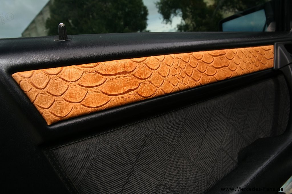 Ein glitzernder Straßenkreuzer: Der Mercedes-Benz W124 DUB Pimp Style ...