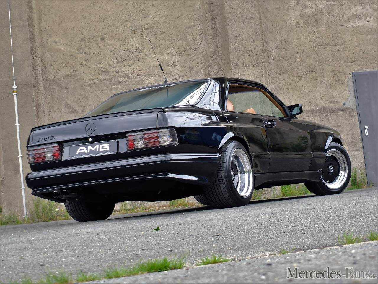 Mercedes-Benz 500 SEC AMG: Schwarz. Breit. Stark: Der 82er 500 SEC AMG ...