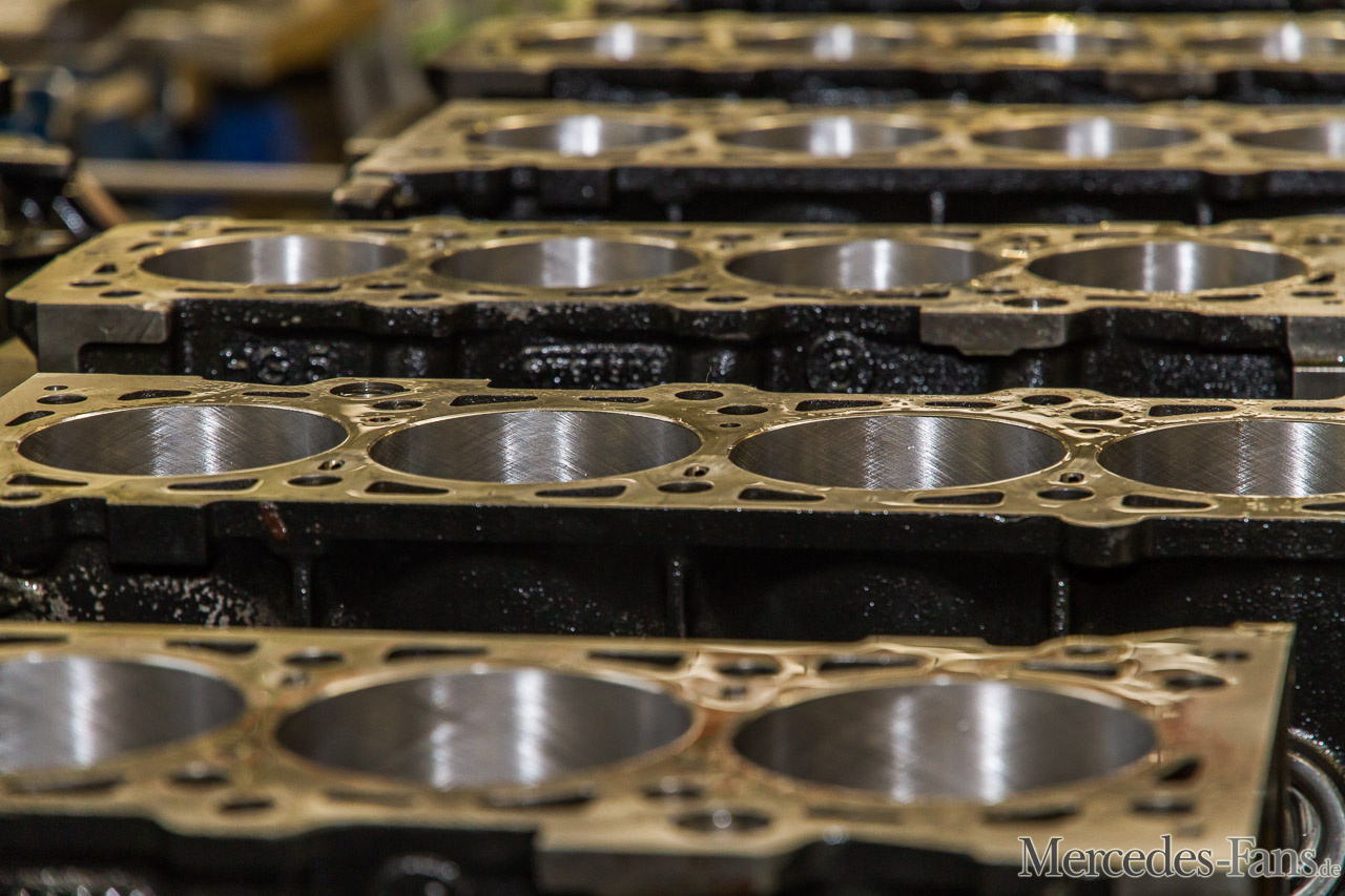 Aufbereitung von Innen:: Honen und Bürsten der Zylinderlaufbahnen im ...