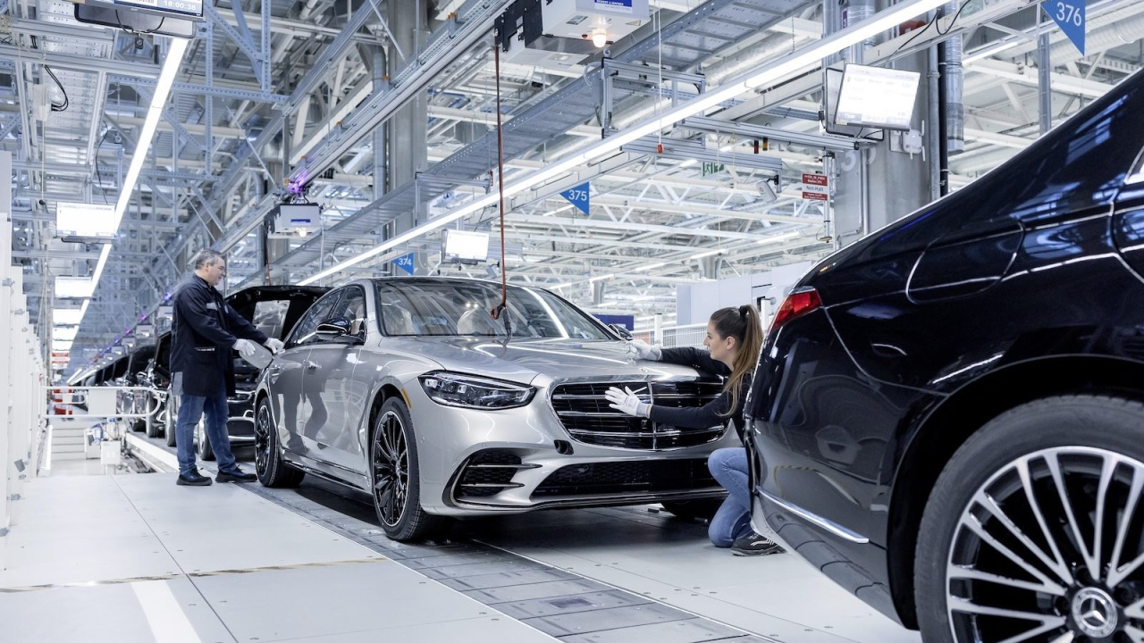 Reportage: Die Produktion im modernsten Mercedes-Werk: Zu Besuch in der ...